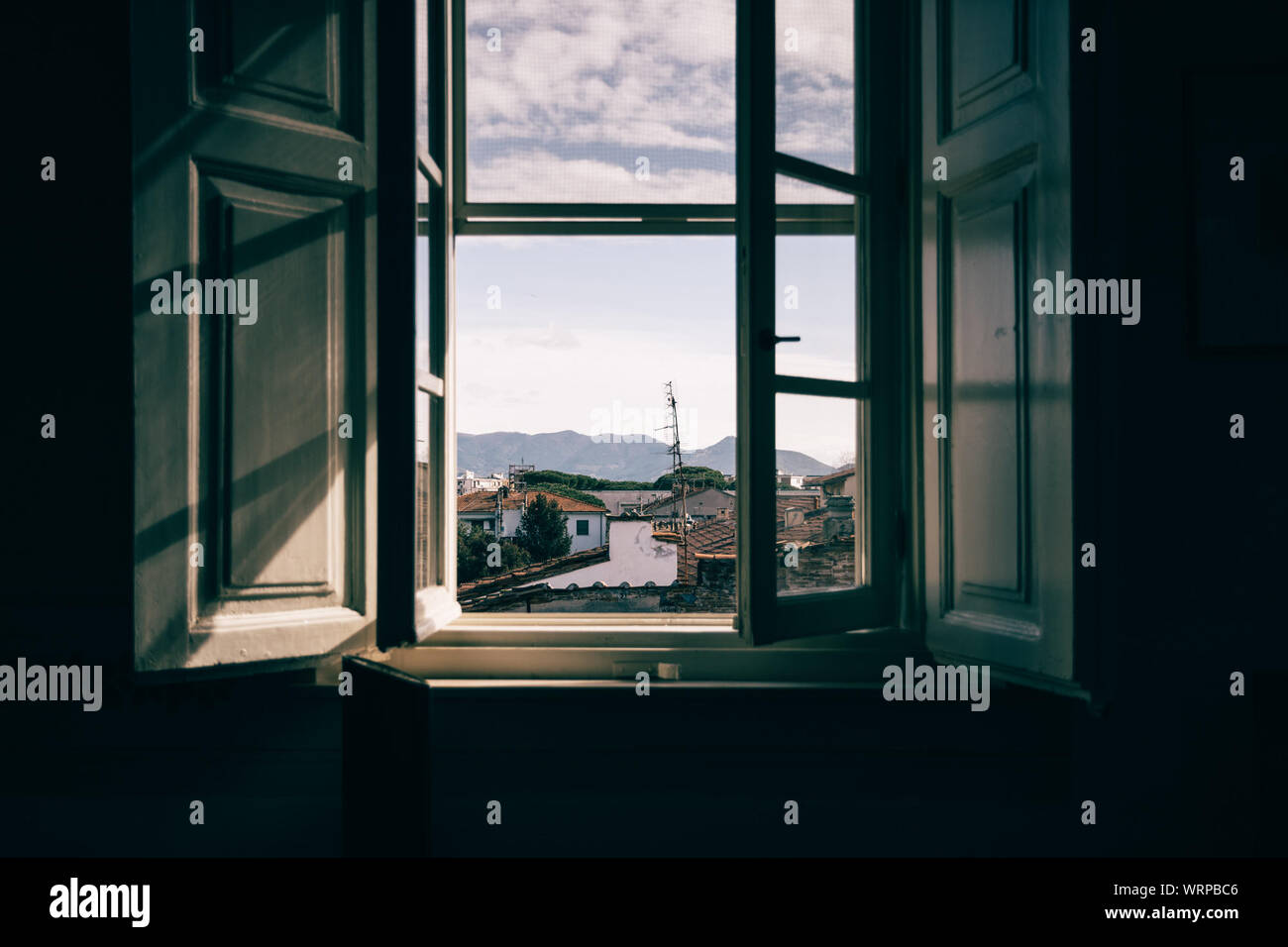 View window city hi-res stock photography and images - Alamy