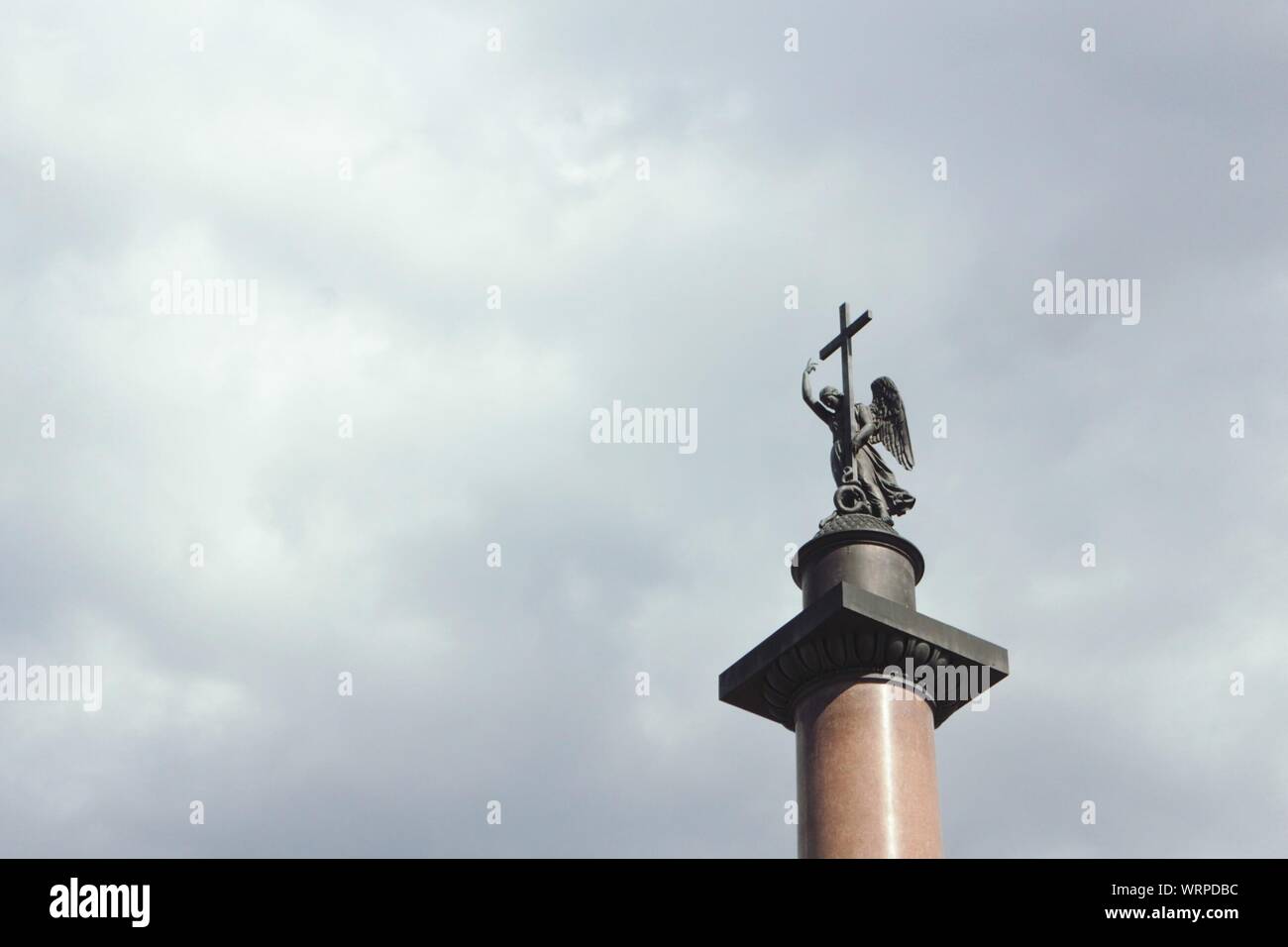 Alexander column angel cross hi-res stock photography and images - Alamy
