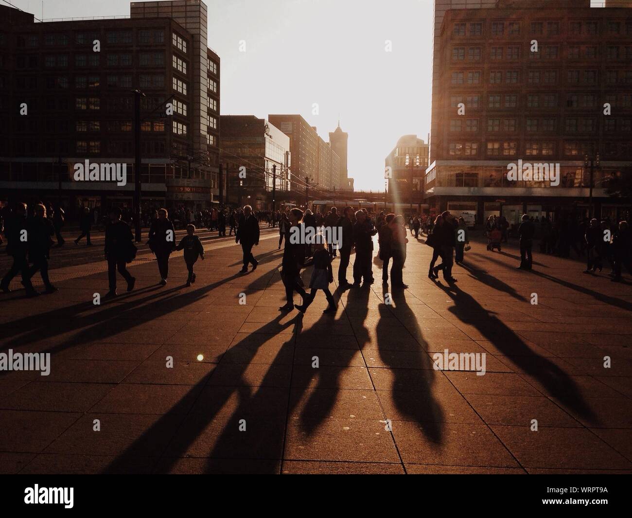 Sunset city square hi-res stock photography and images - Alamy