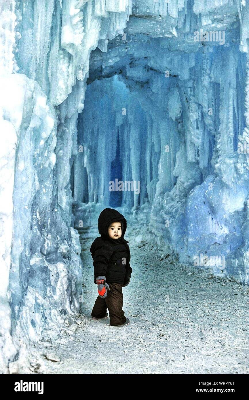 Little cave hi-res stock photography and images - Alamy