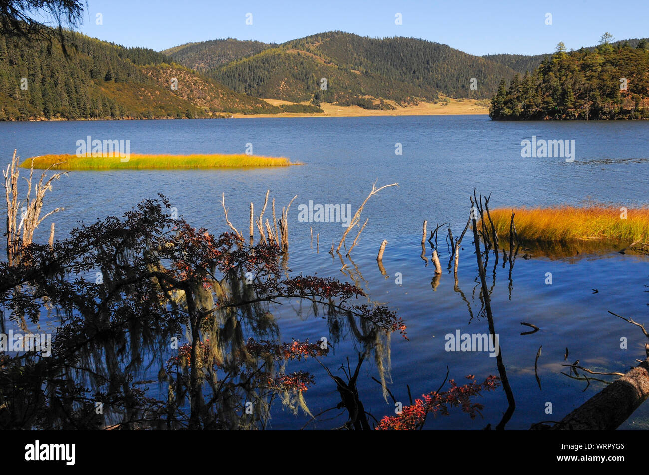 Shangri la national park hi-res stock photography and images - Alamy