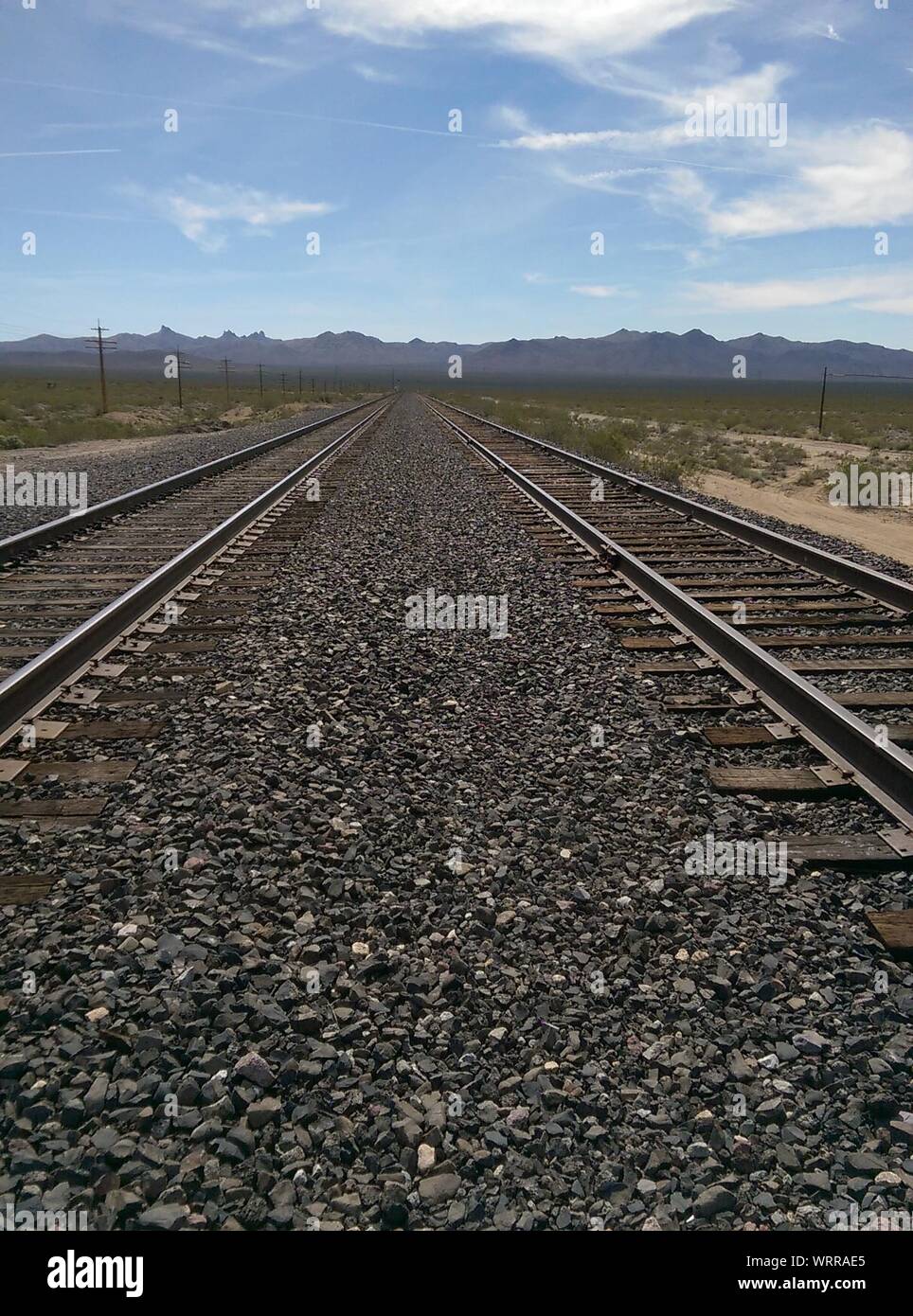 Rural railroad tracks hi-res stock photography and images - Alamy