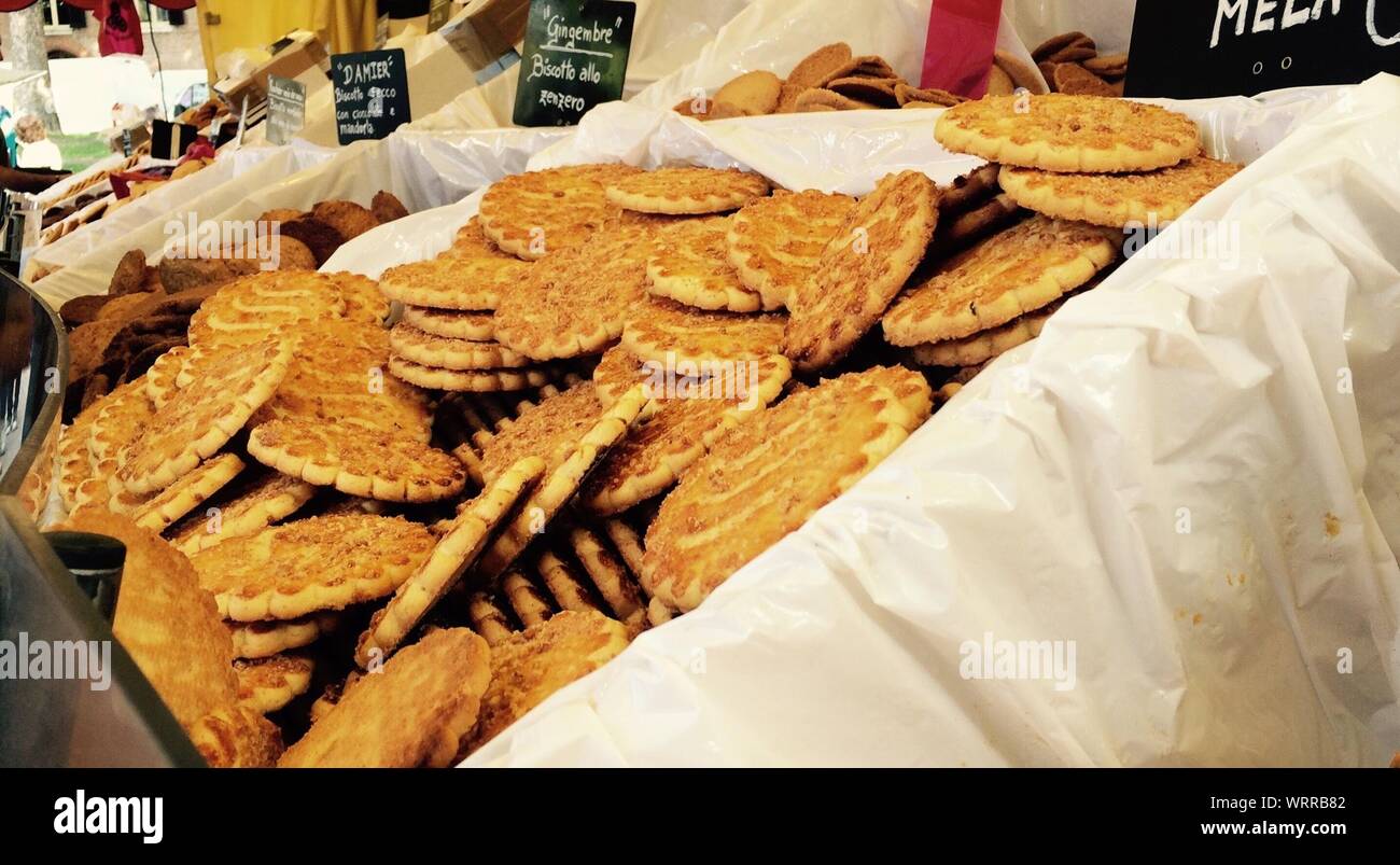 Bakery box hi-res stock photography and images - Alamy