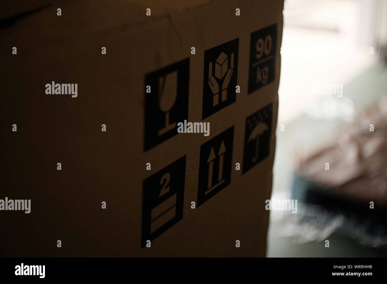 Box warning hi-res stock photography and images - Alamy