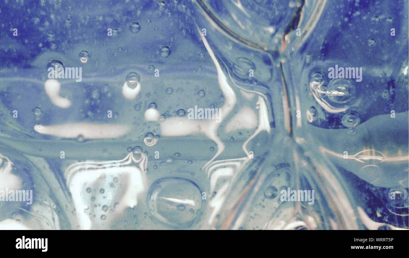 Bubbles bottle of bubbles hi-res stock photography and images - Alamy