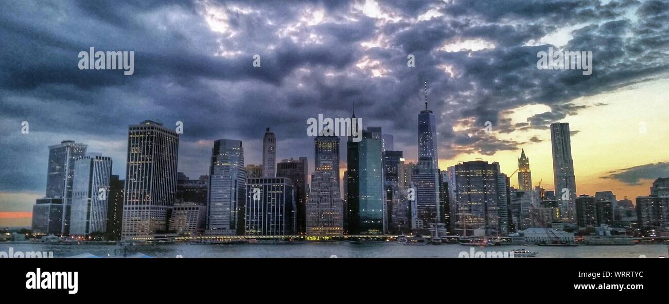 Skyline lower manhattan hi-res stock photography and images - Alamy