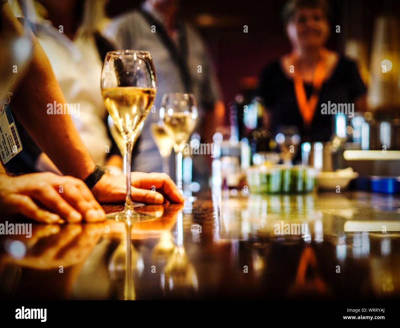 Wine counter hi-res stock photography and images - Alamy
