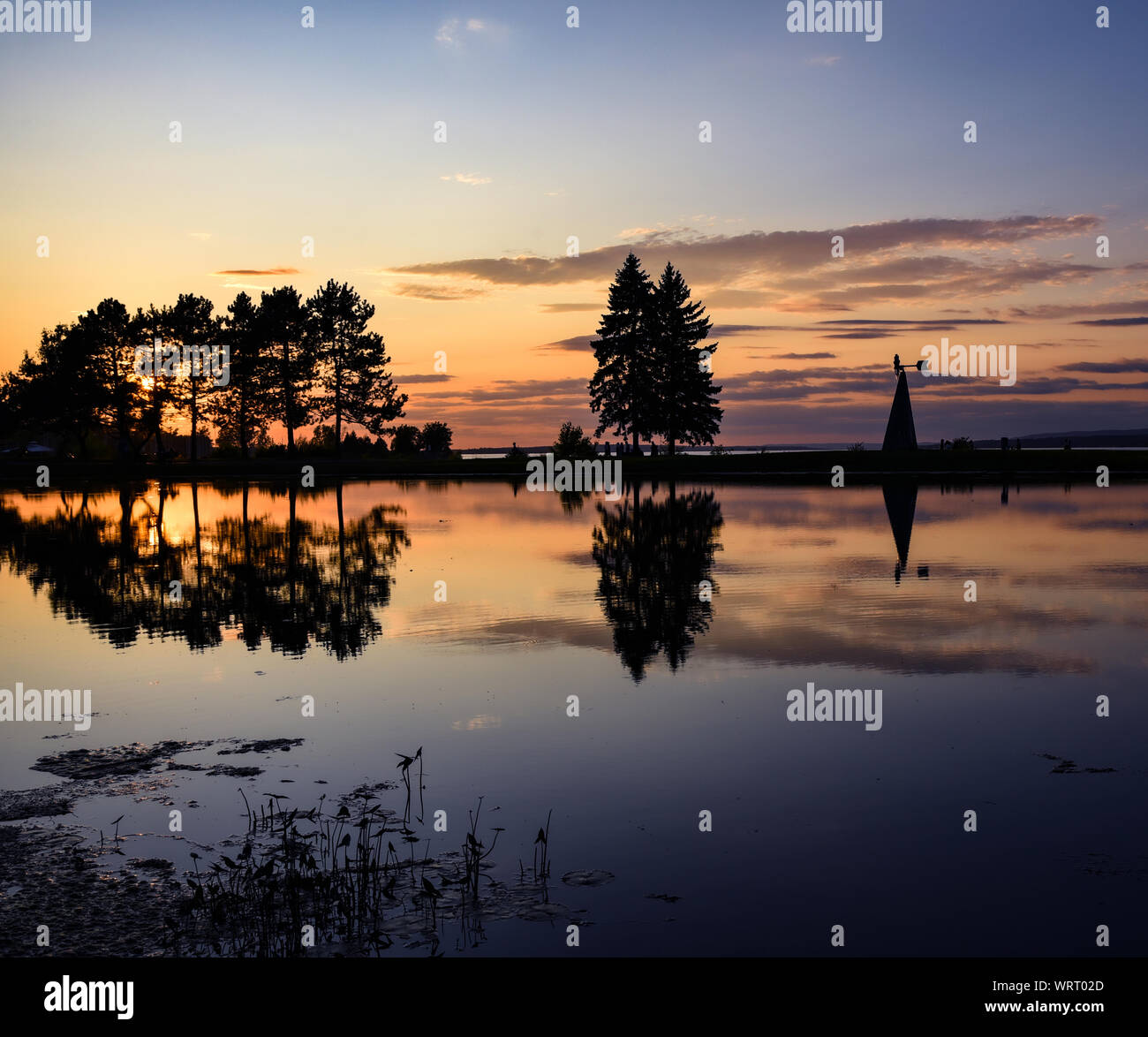 Sunset in Andrew Haydon Park Stock Photo - Alamy