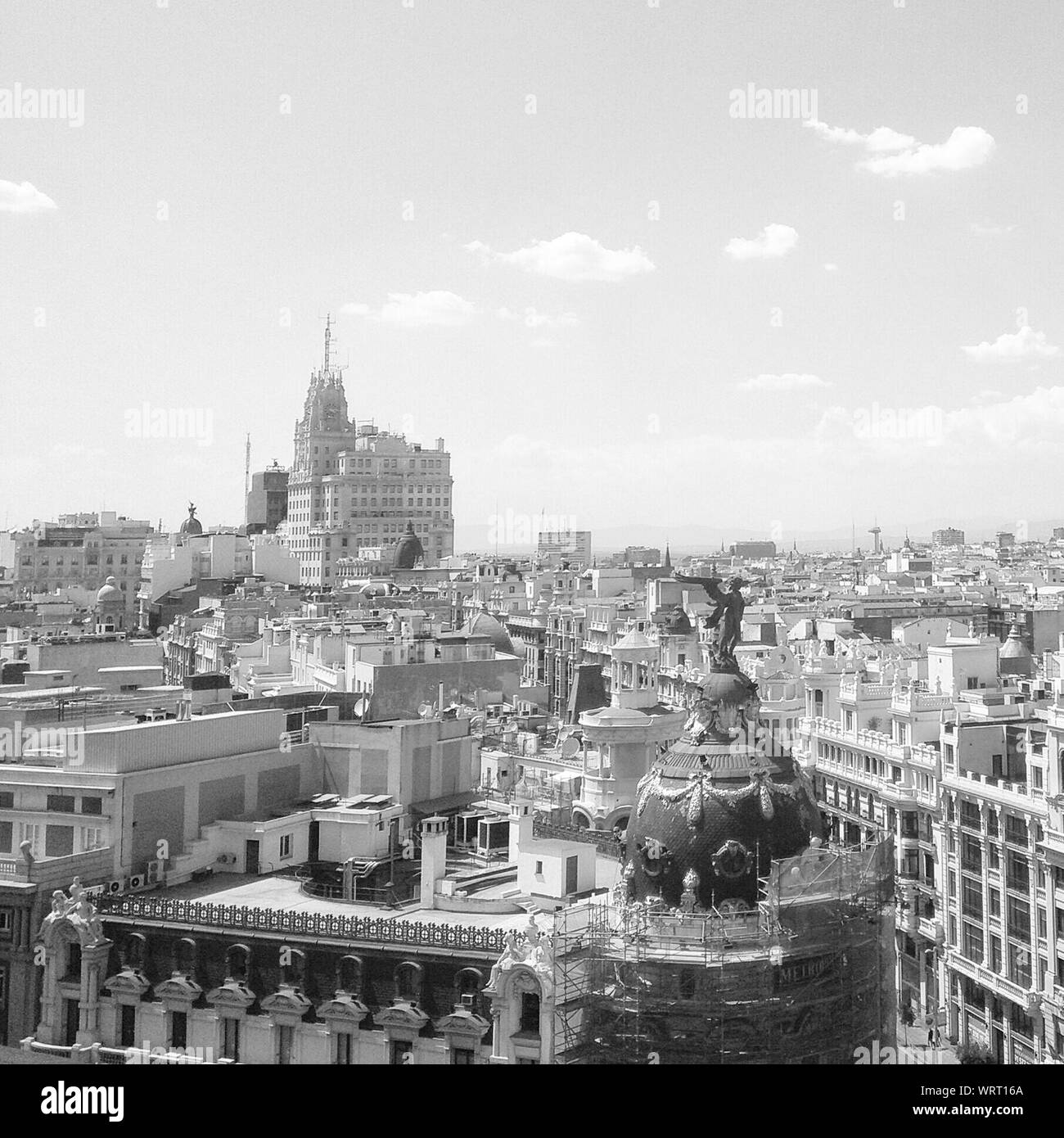 Metropolis towers hi-res stock photography and images - Alamy