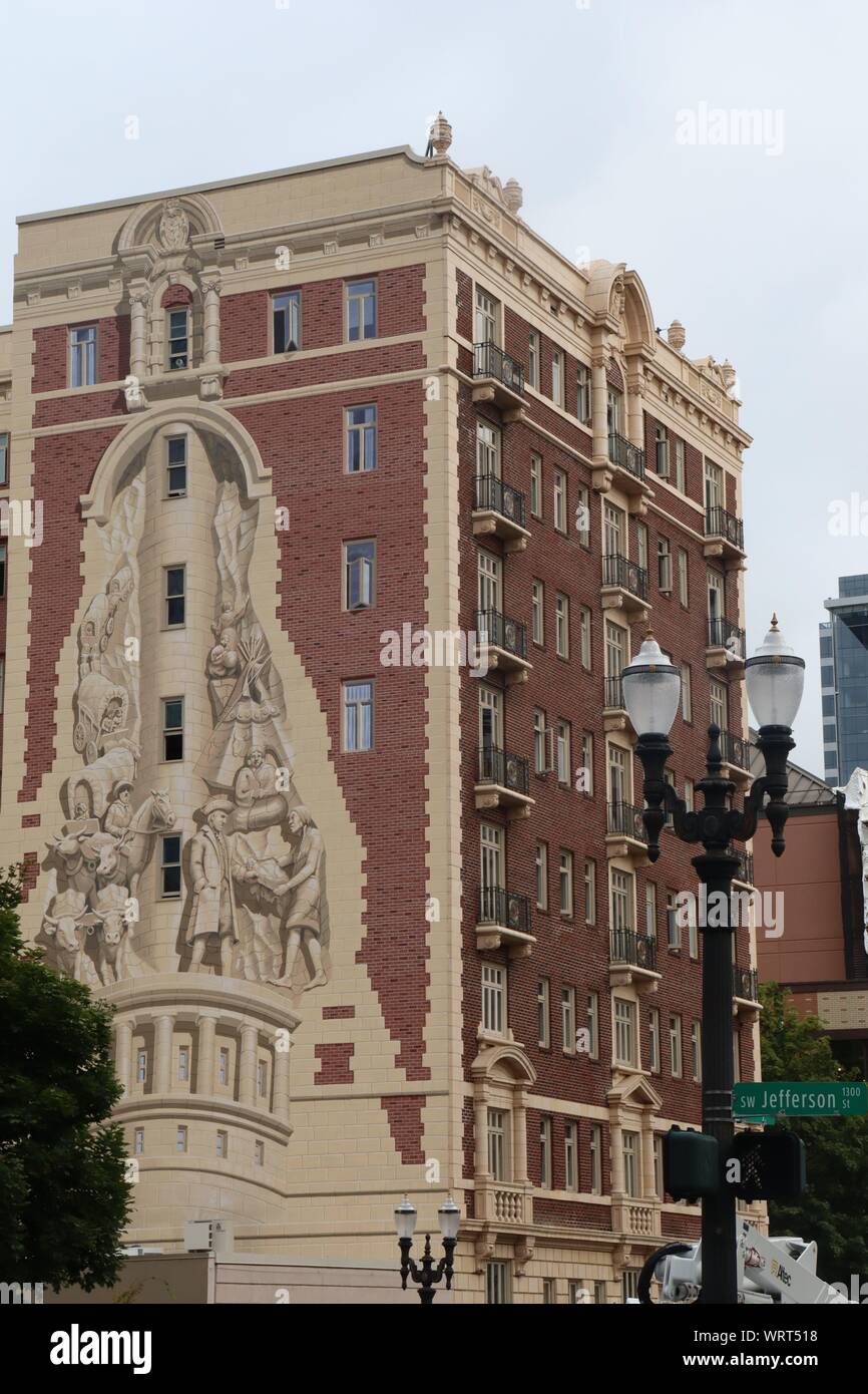 Oregon historical society building hi-res stock photography and images ...