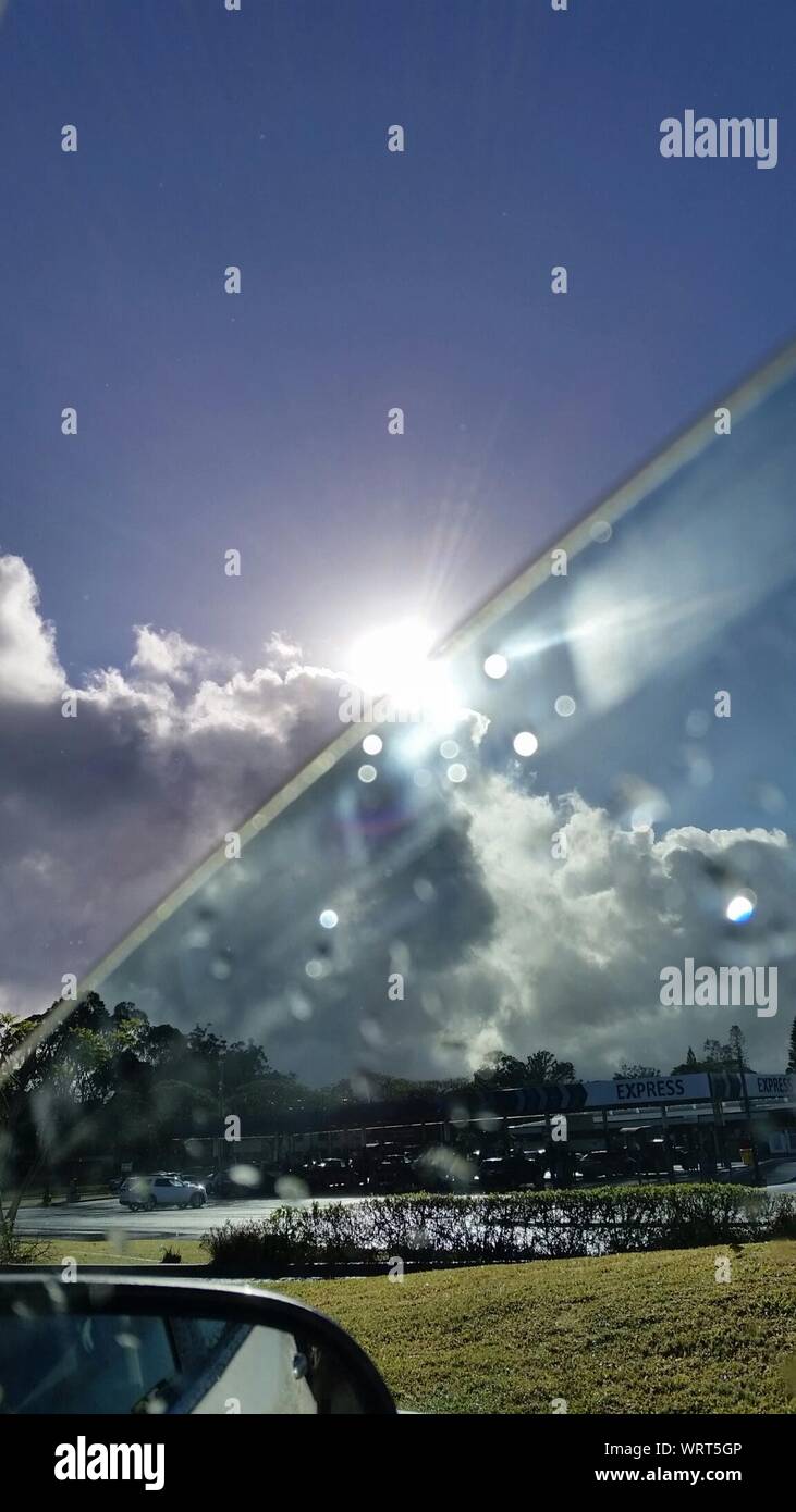 Car exterior side window hi-res stock photography and images - Alamy