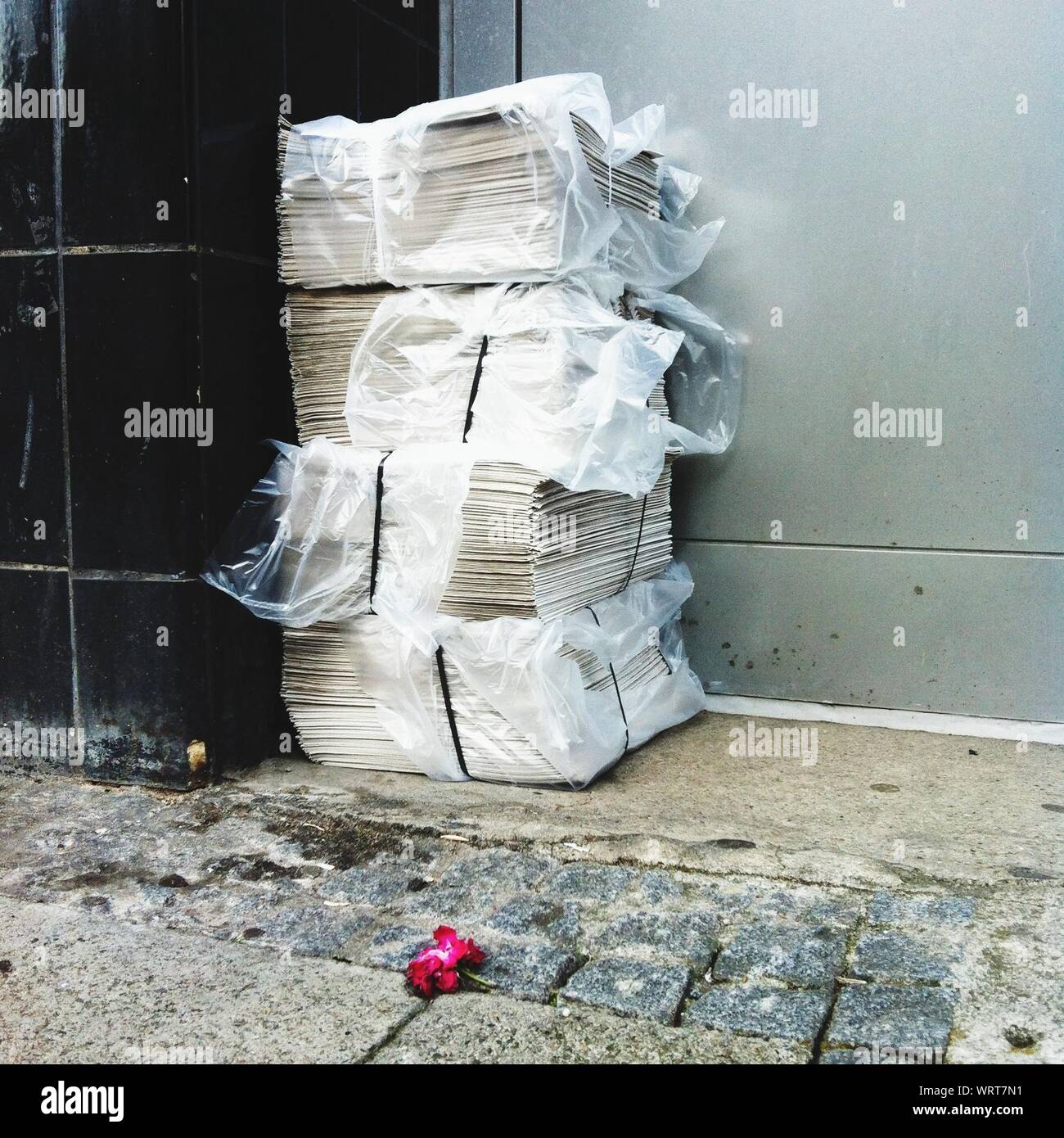 Pile paper hi-res stock photography and images - Alamy