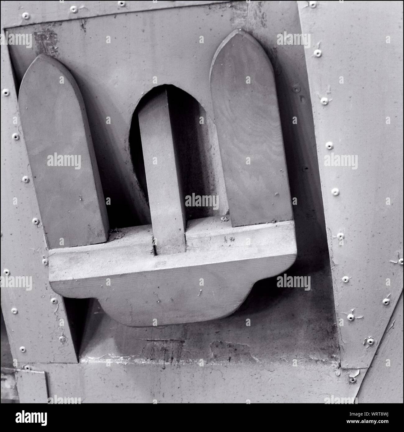 Ship and anchor hi-res stock photography and images - Alamy
