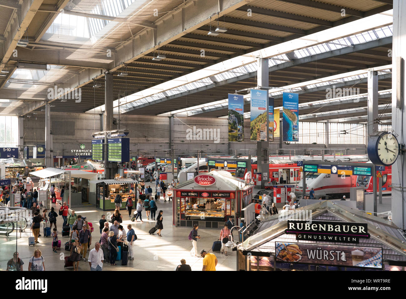 Hauptbahnhof Munchen High Resolution Stock Photography and Images - Alamy