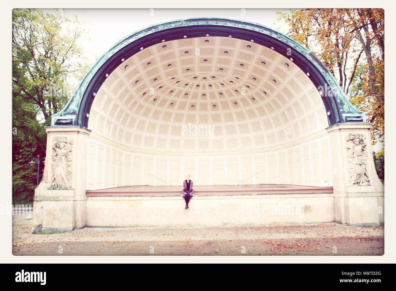 Big arch hi-res stock photography and images - Alamy