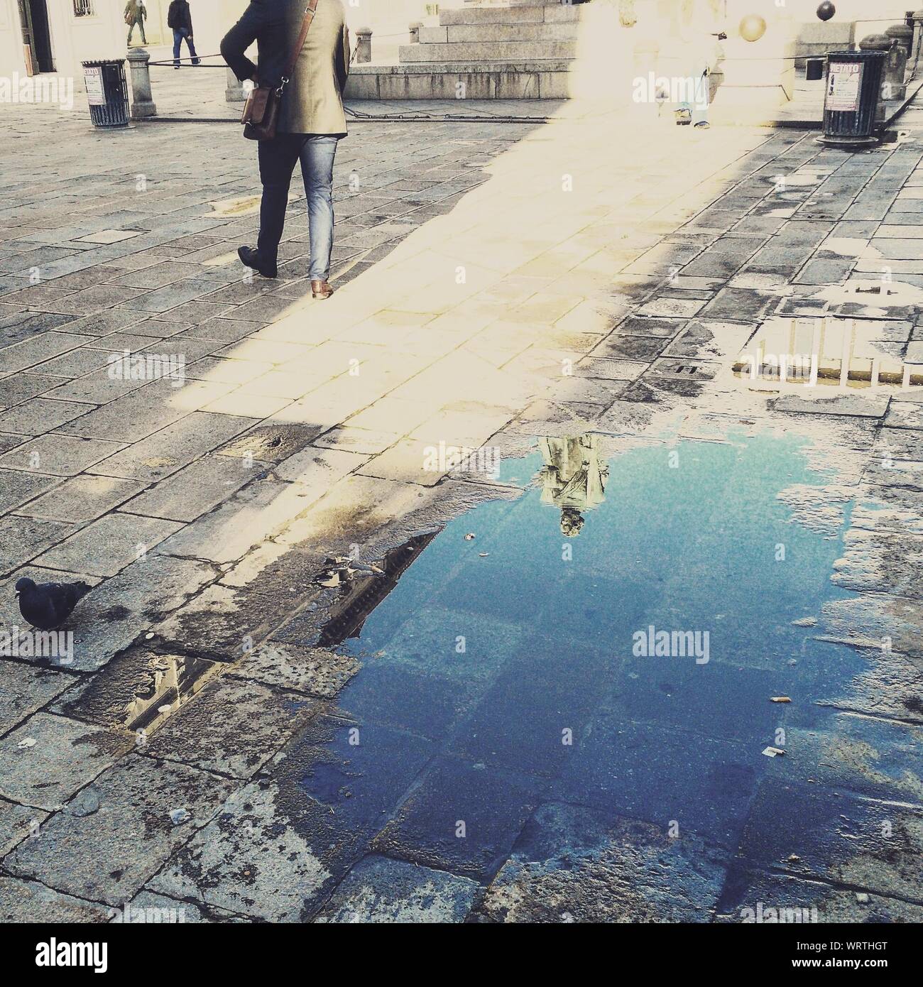 Reflection of street art hi-res stock photography and images - Alamy