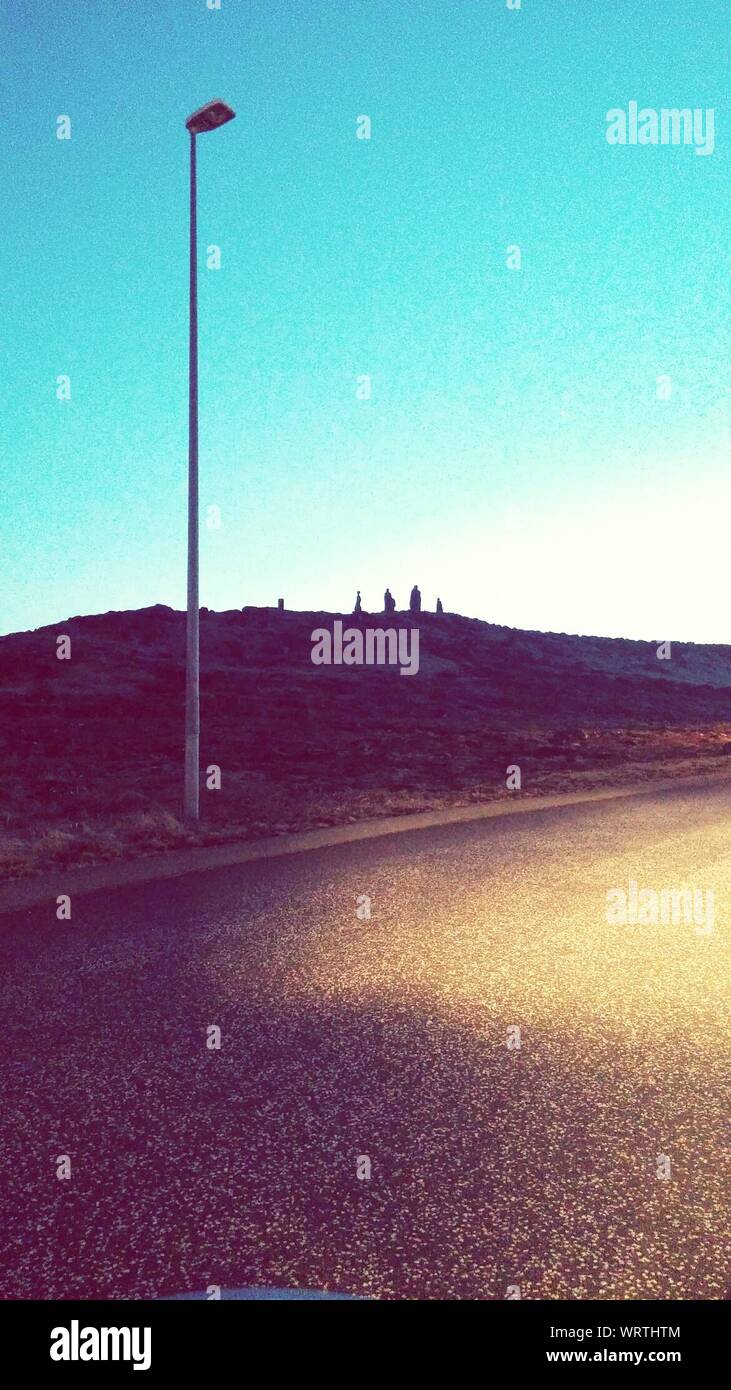 Street light by roadside hi-res stock photography and images - Alamy