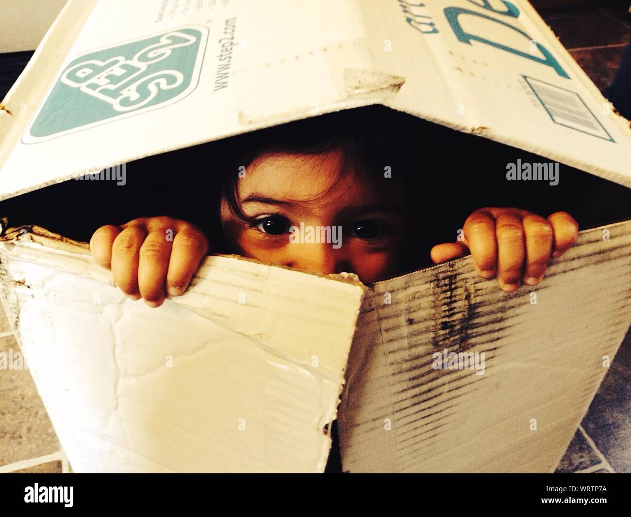 Child box hi-res stock photography and images - Alamy