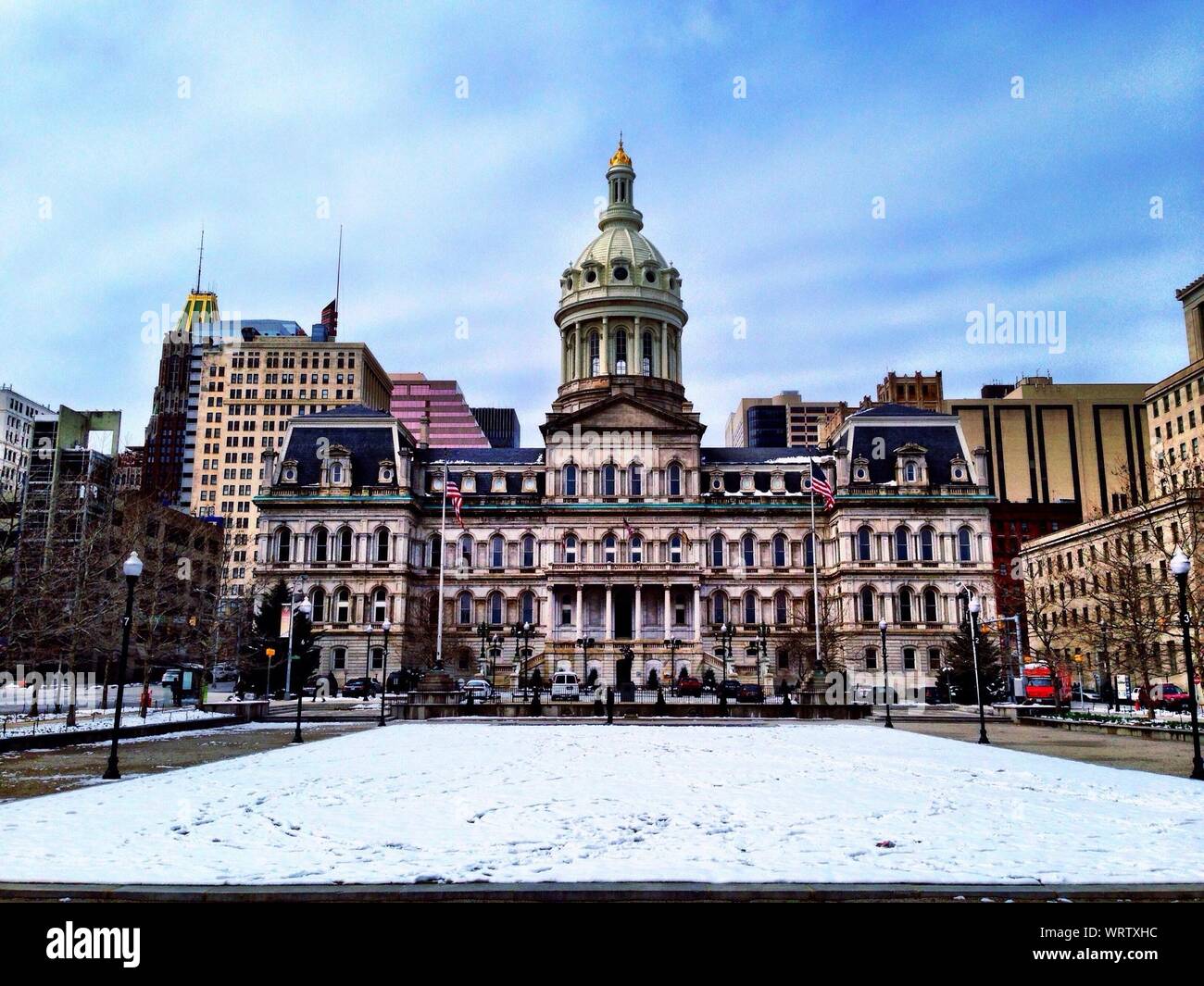 Exterior city hall hi-res stock photography and images - Alamy