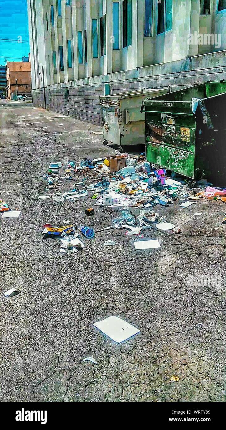 Garbage garbage cans hi-res stock photography and images - Alamy