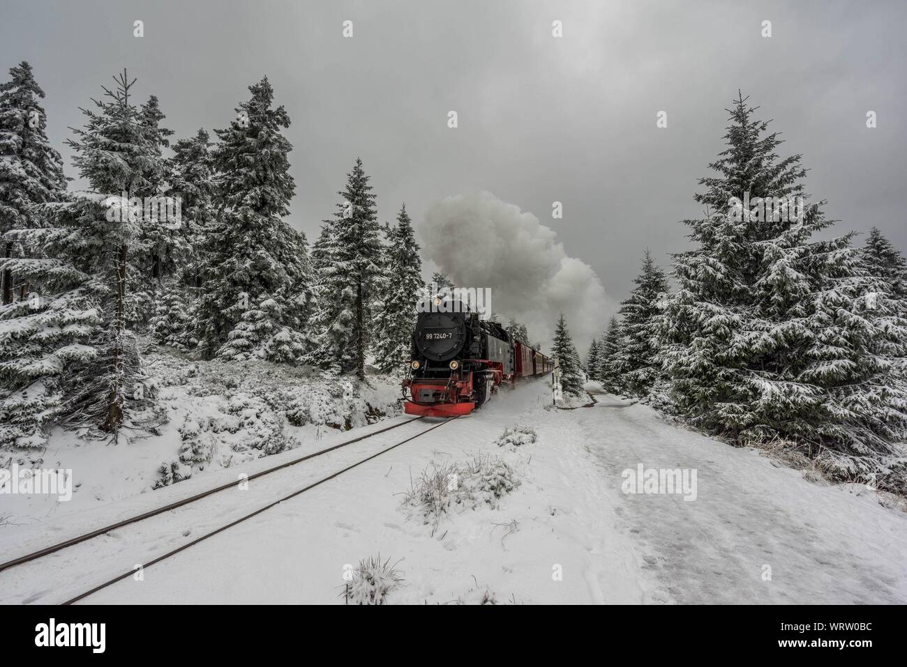 Steam train in snow hi-res stock photography and images - Alamy
