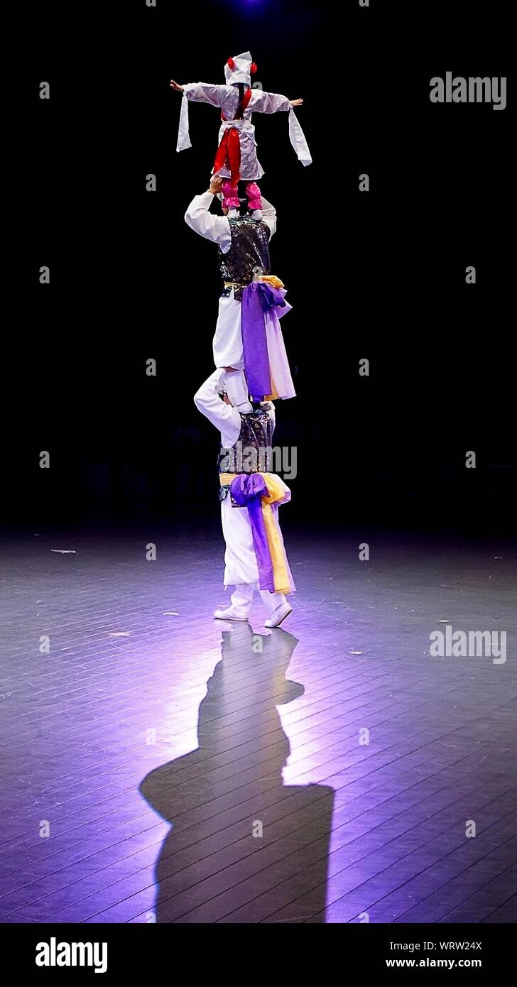 Performer on stage rear view hi-res stock photography and images - Alamy