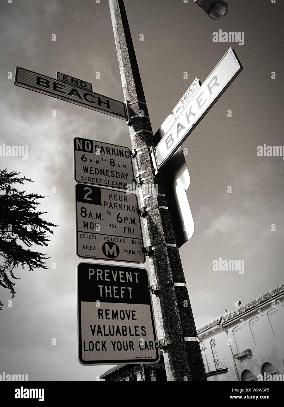 Information pole hi-res stock photography and images - Alamy