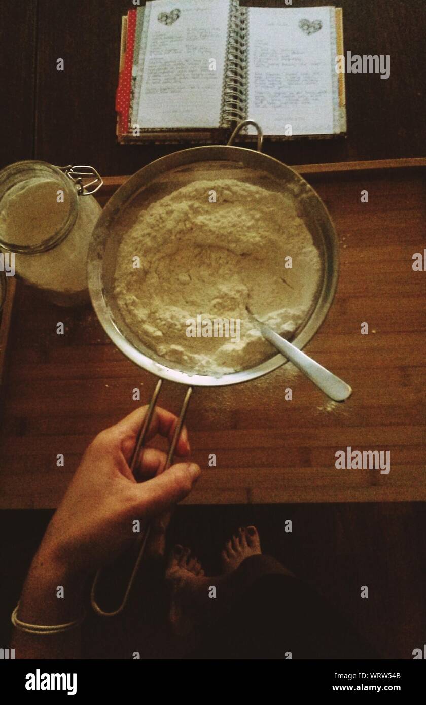 Straining food hi-res stock photography and images - Alamy