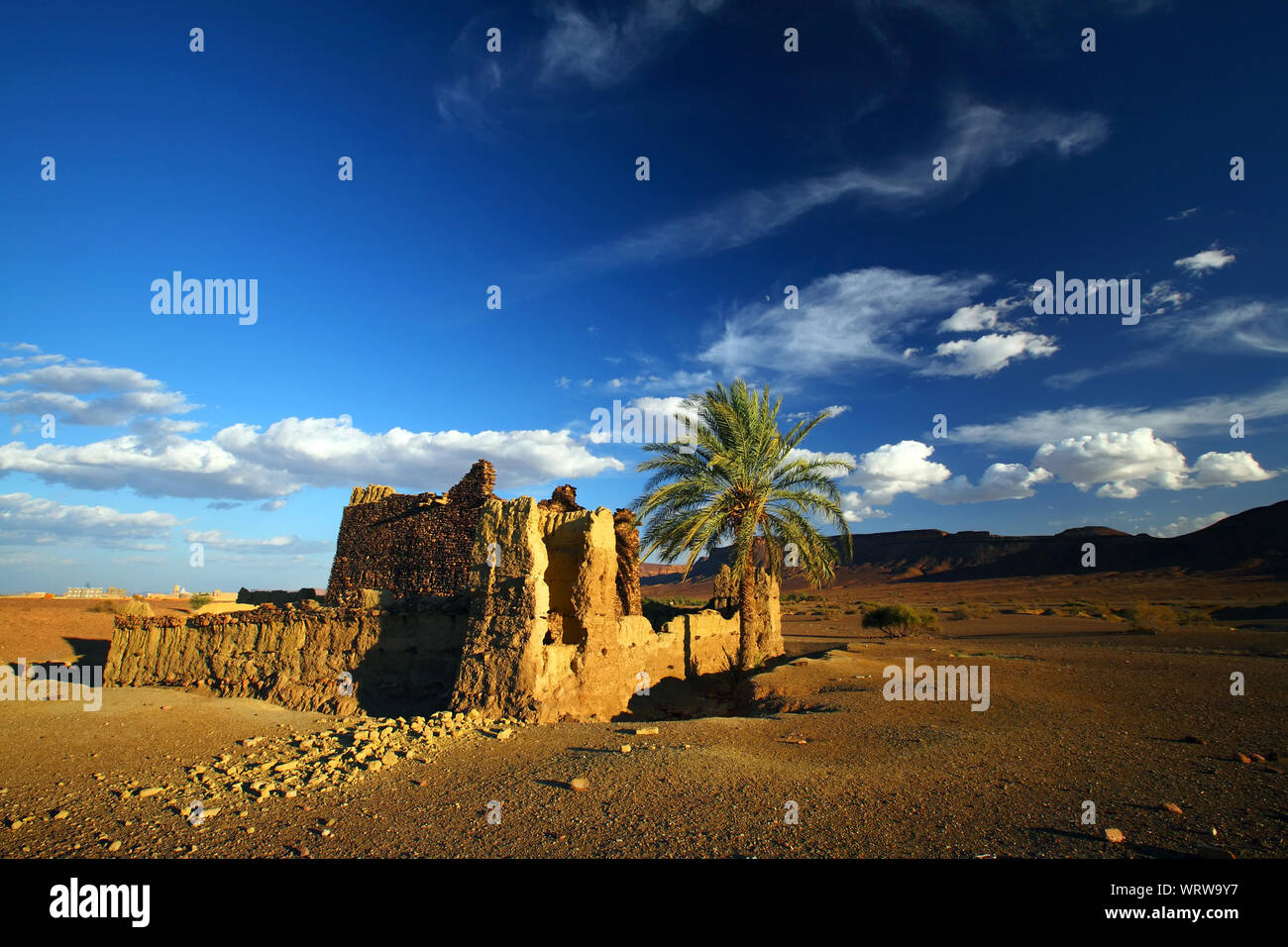 Ancient structure hi-res stock photography and images - Alamy