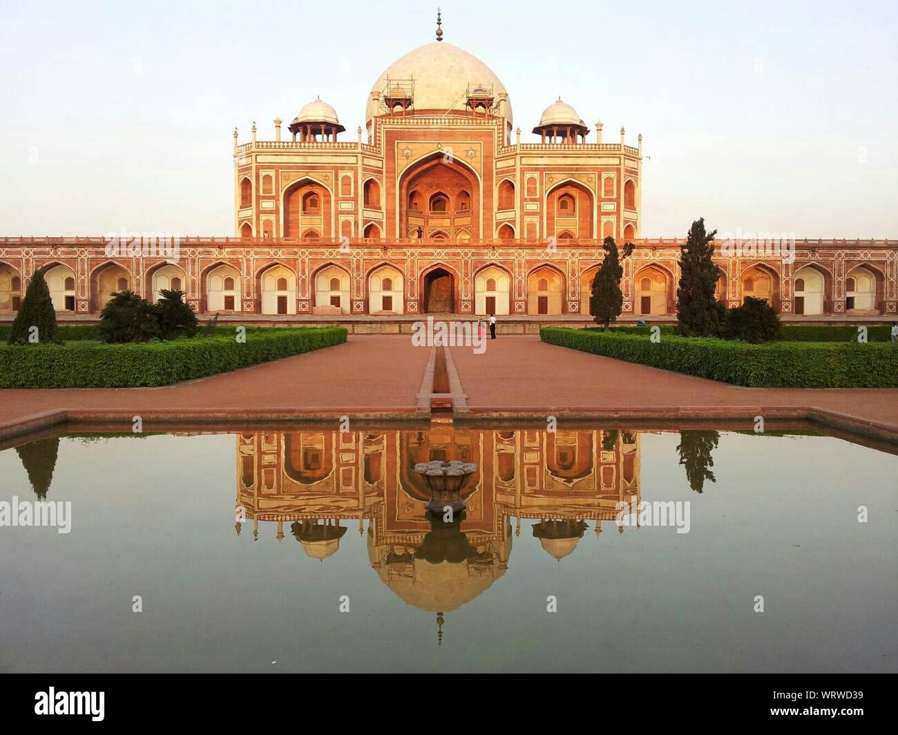 Humayun tomb reflection water hi-res stock photography and images - Alamy