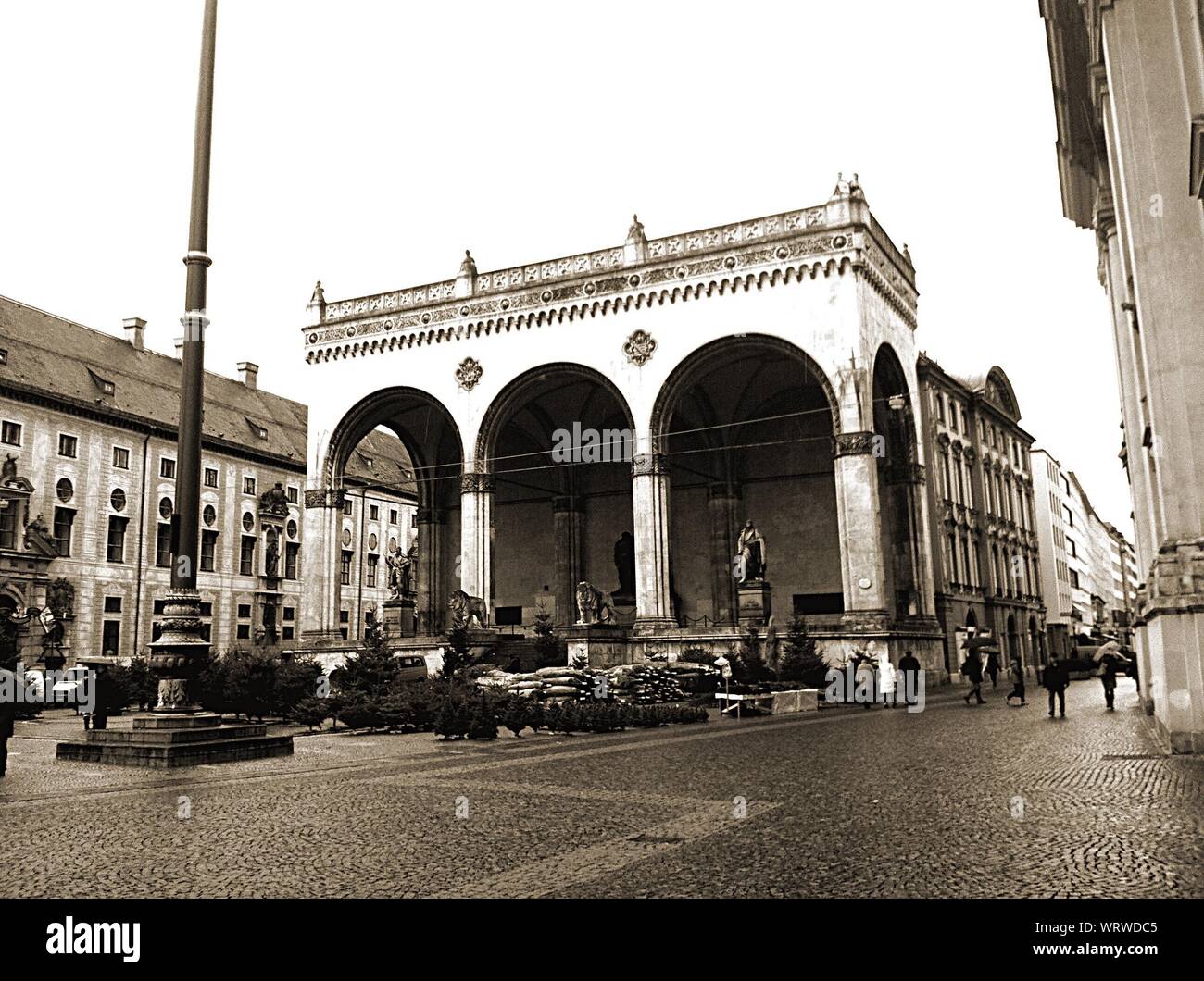 Feldherrnhalle odeonsplatz hi-res stock photography and images - Alamy