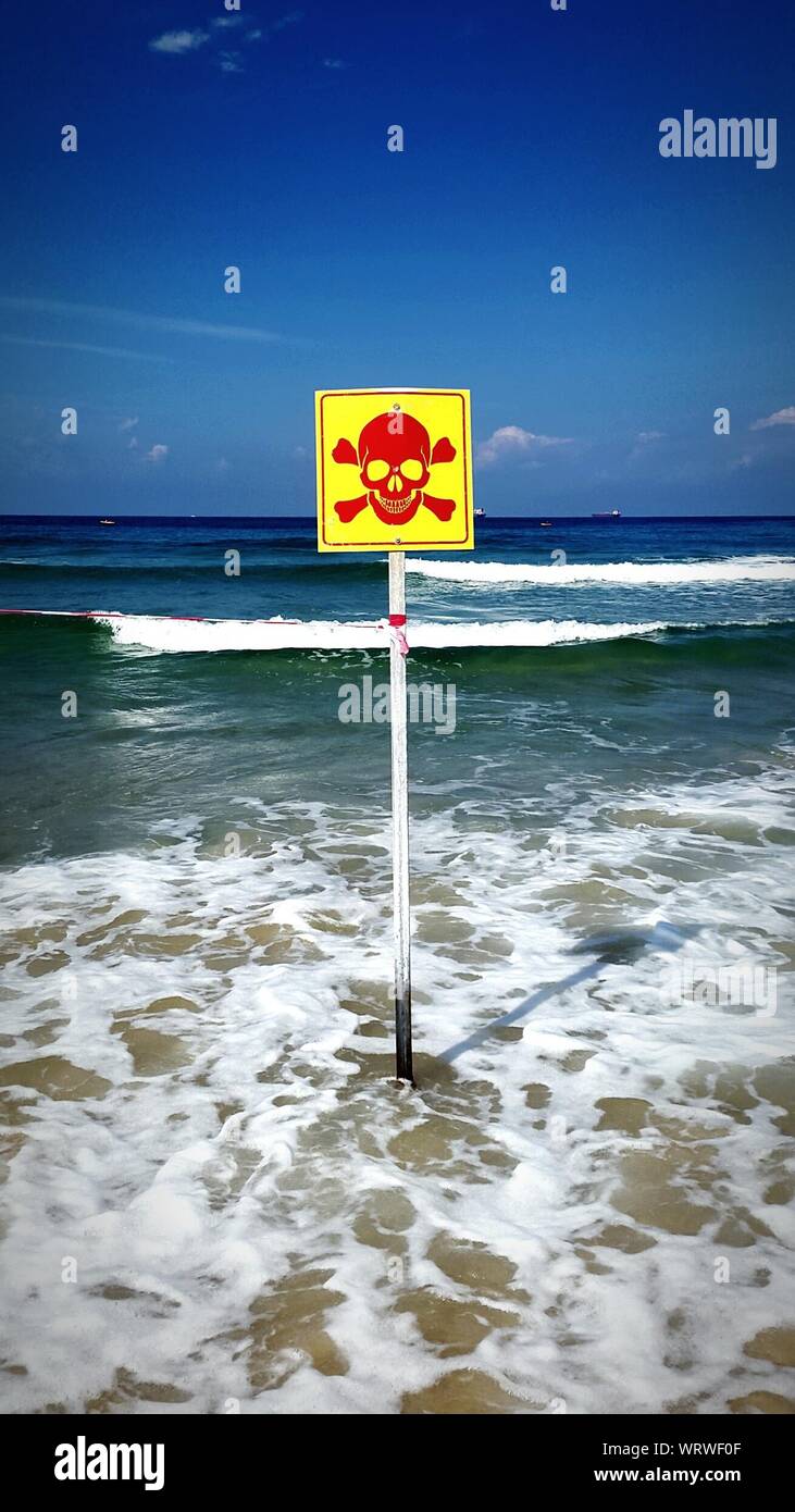 Danger of sea hi-res stock photography and images - Alamy