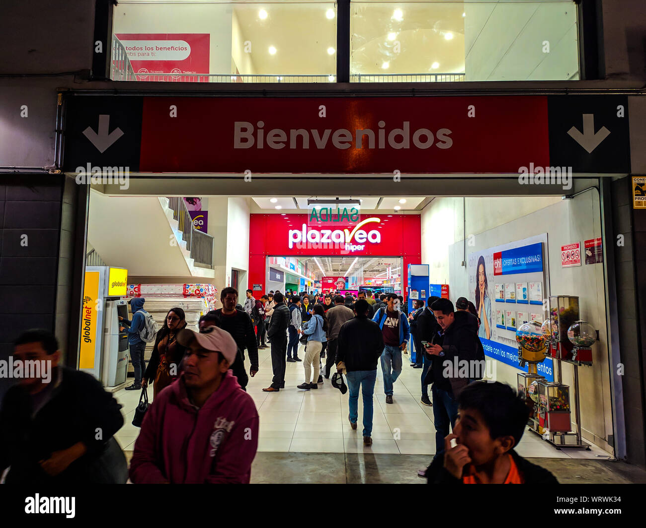 Super mercado hi-res stock photography and images - Alamy