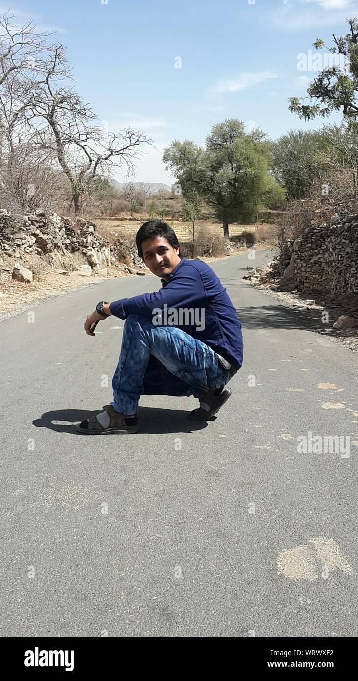 Indian Man Looking Forward High Resolution Stock Photography and Images ...