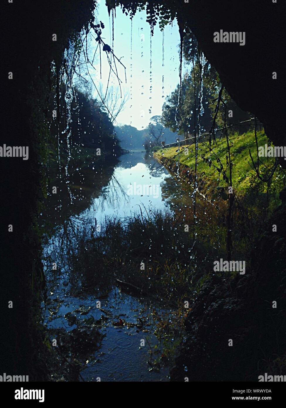 Non dripping hi-res stock photography and images - Alamy