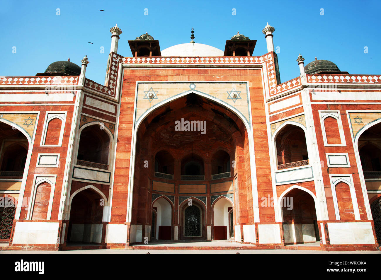 Tomb of humayun facade hi-res stock photography and images - Alamy