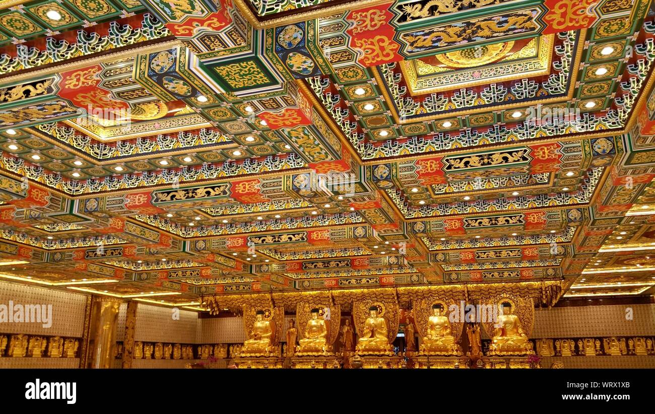 Male po hi-res stock photography and images - Alamy