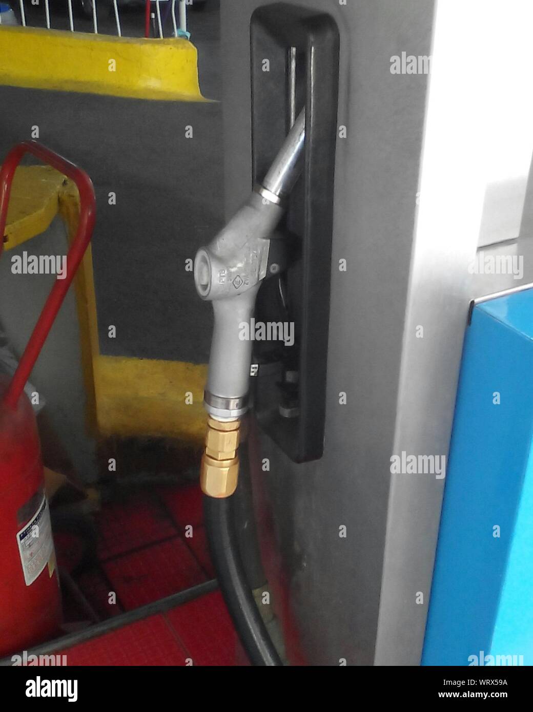 Pump gas station hi-res stock photography and images - Alamy