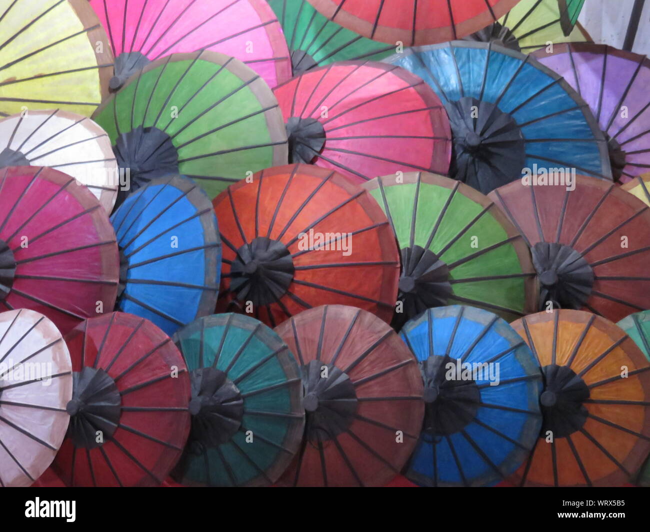 Chinese paper umbrellas hi-res stock photography and images - Alamy