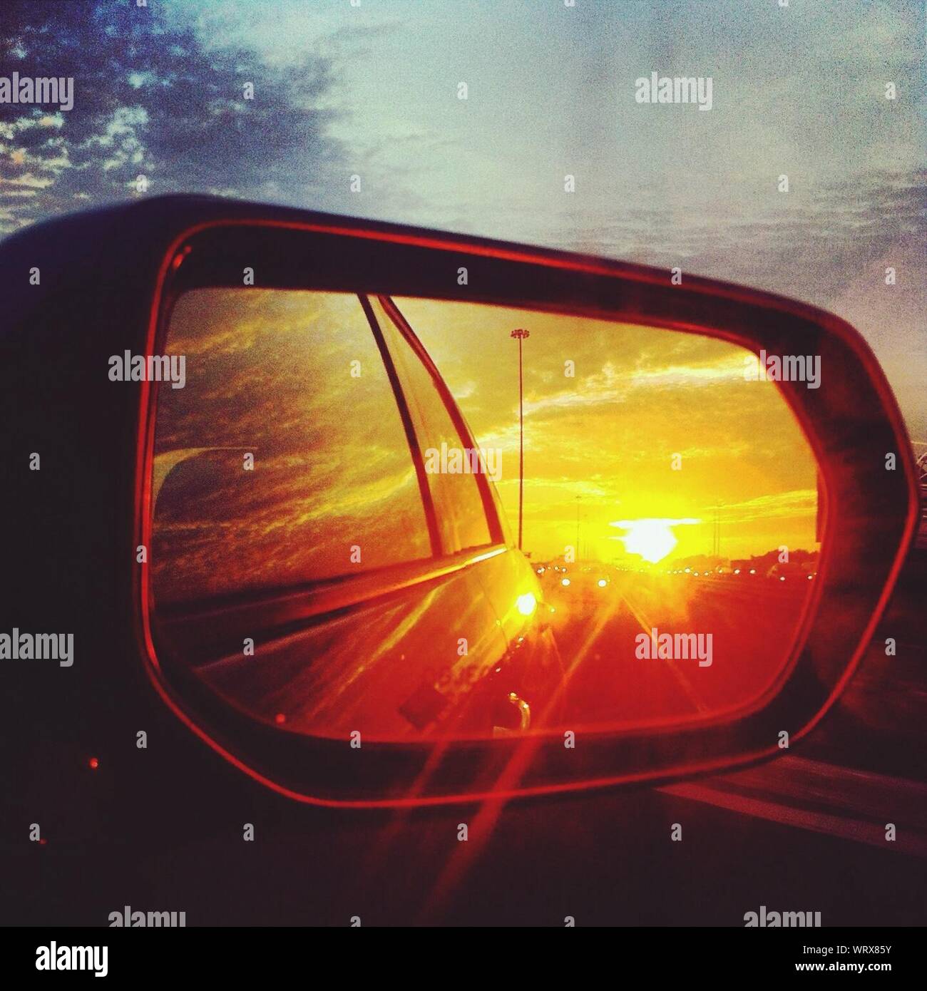 Car at sunset hi-res stock photography and images - Alamy