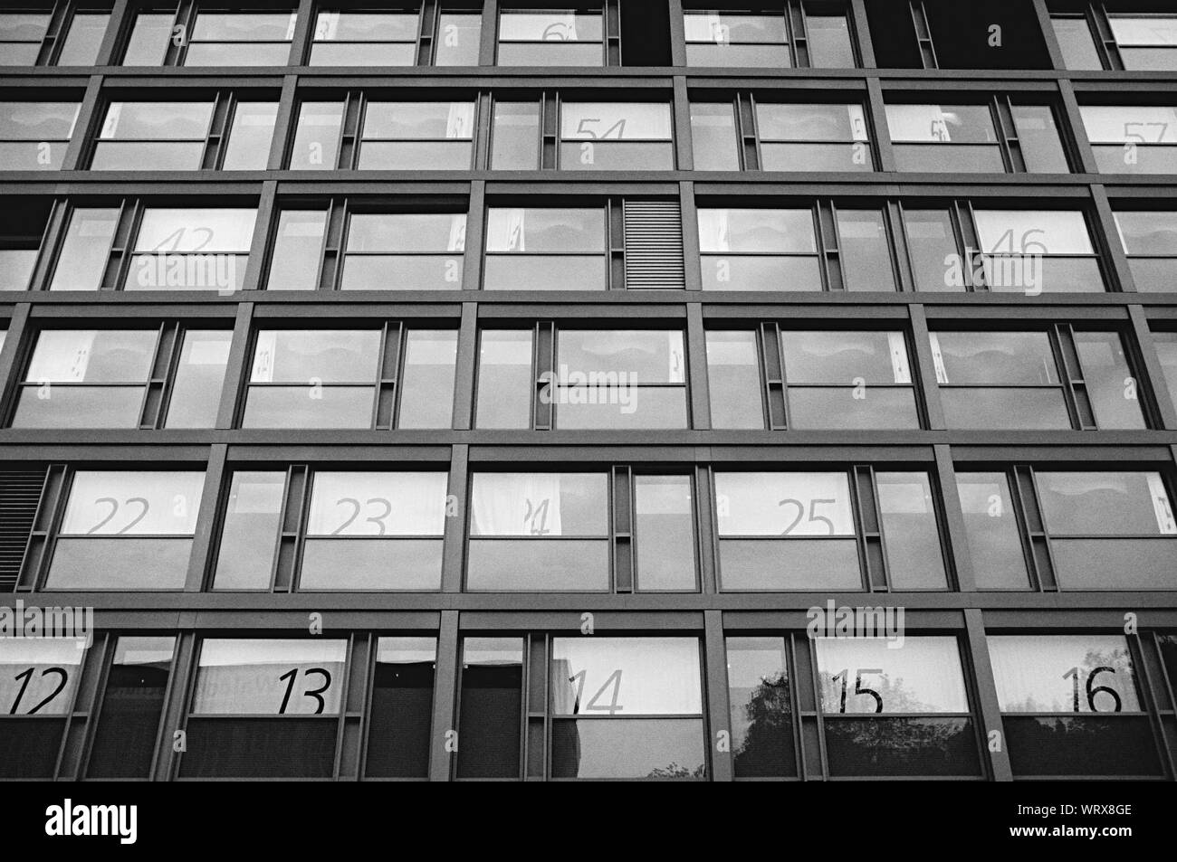 Building numbers hi-res stock photography and images - Alamy