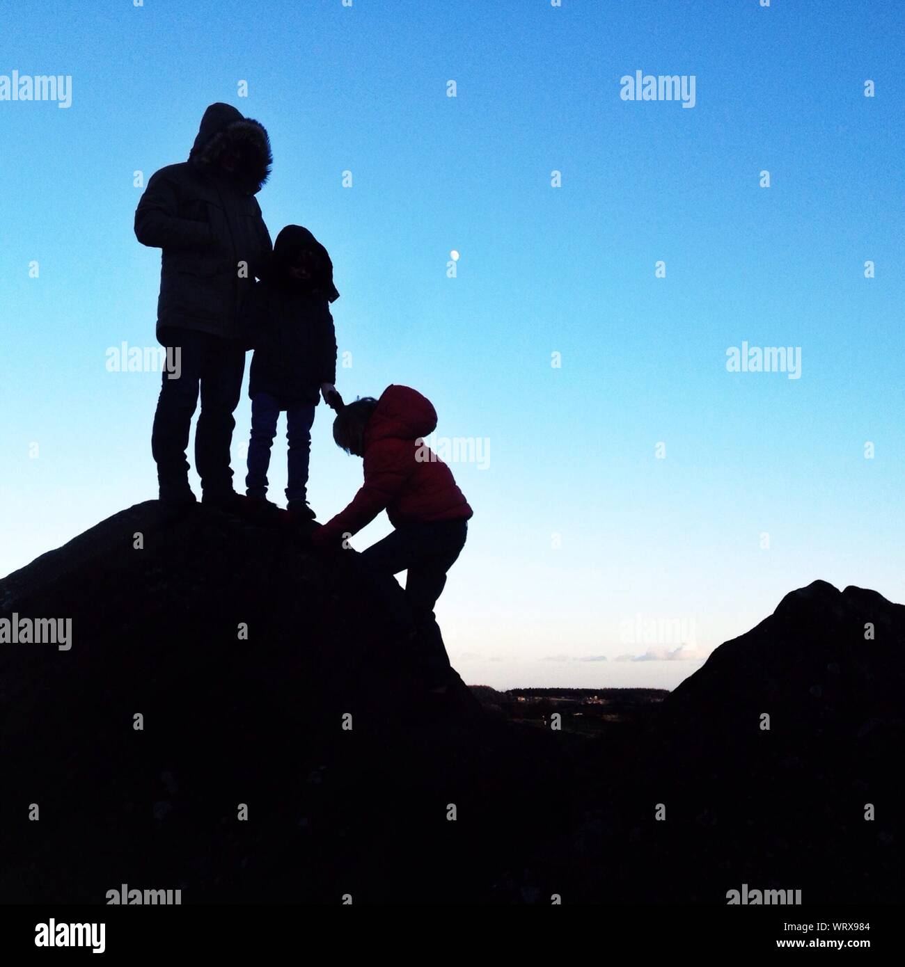Child with rock hi-res stock photography and images - Alamy