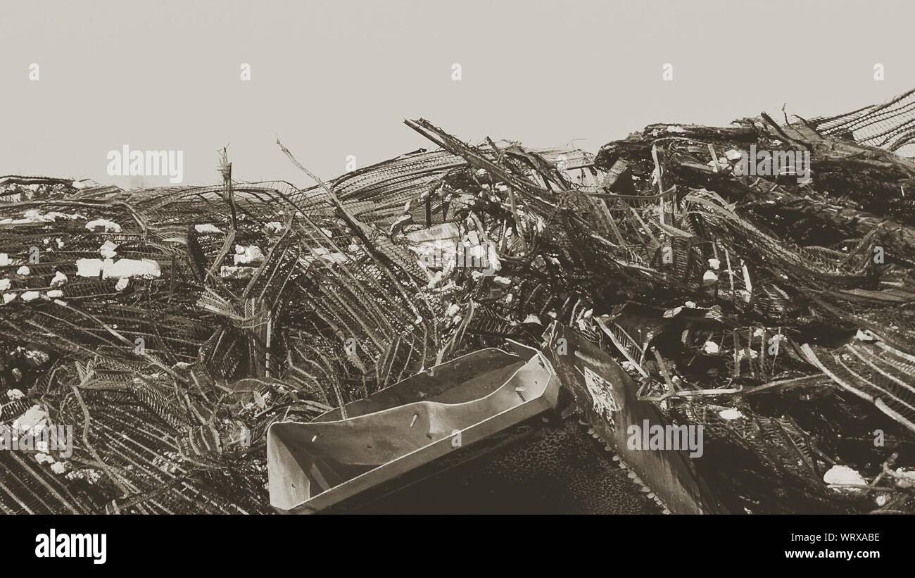 Stack junkyard hi-res stock photography and images - Alamy