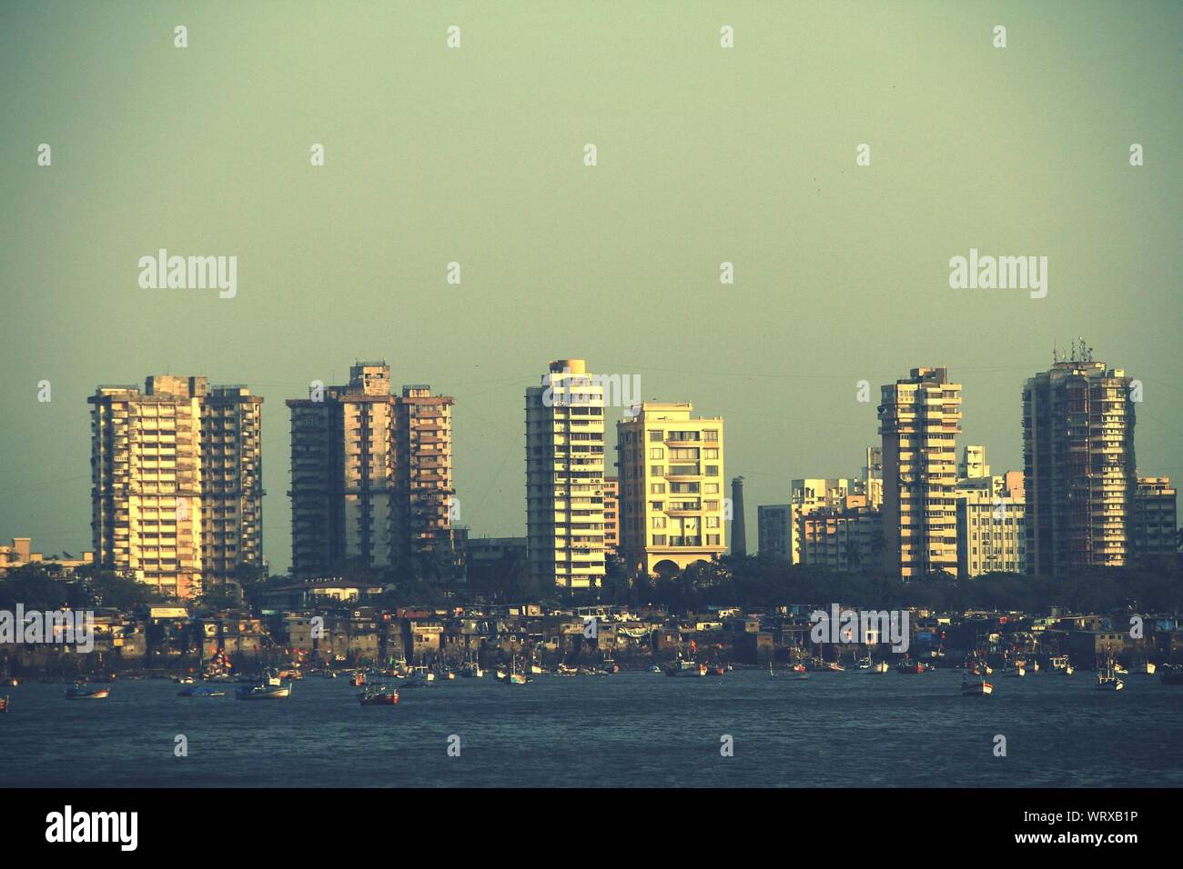 Mumbai urban development hi-res stock photography and images - Alamy