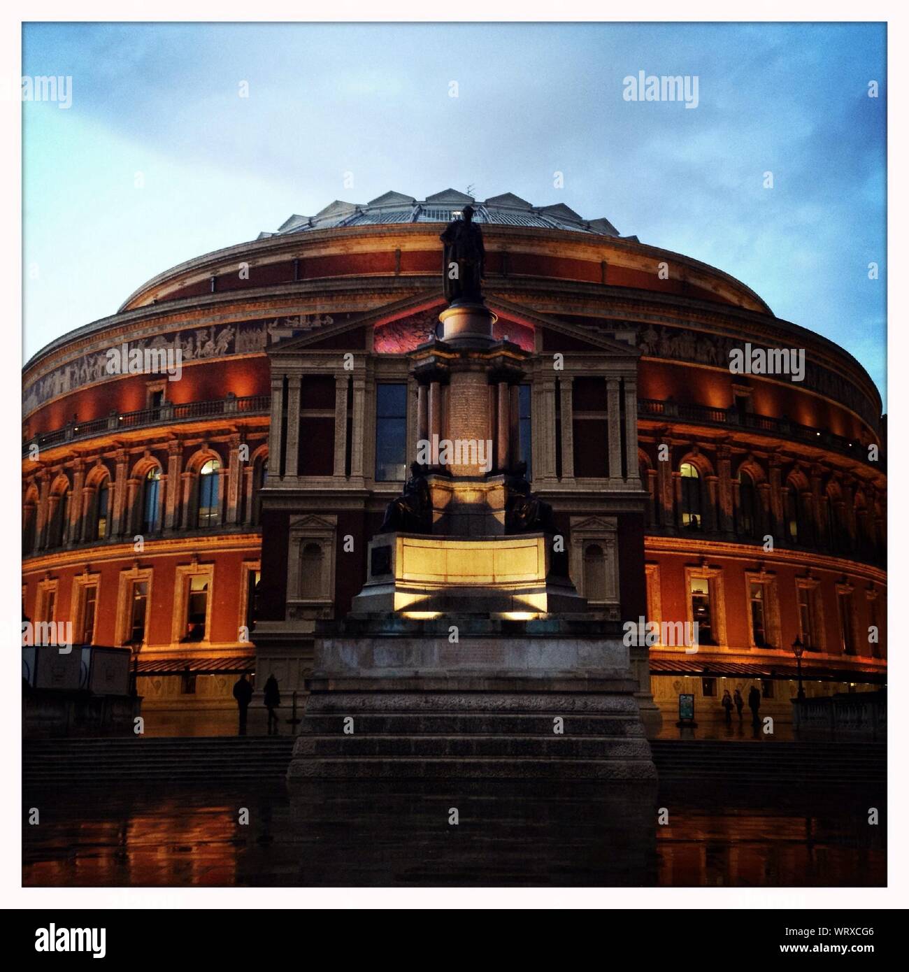 Royal albert hall entrance hi-res stock photography and images - Alamy