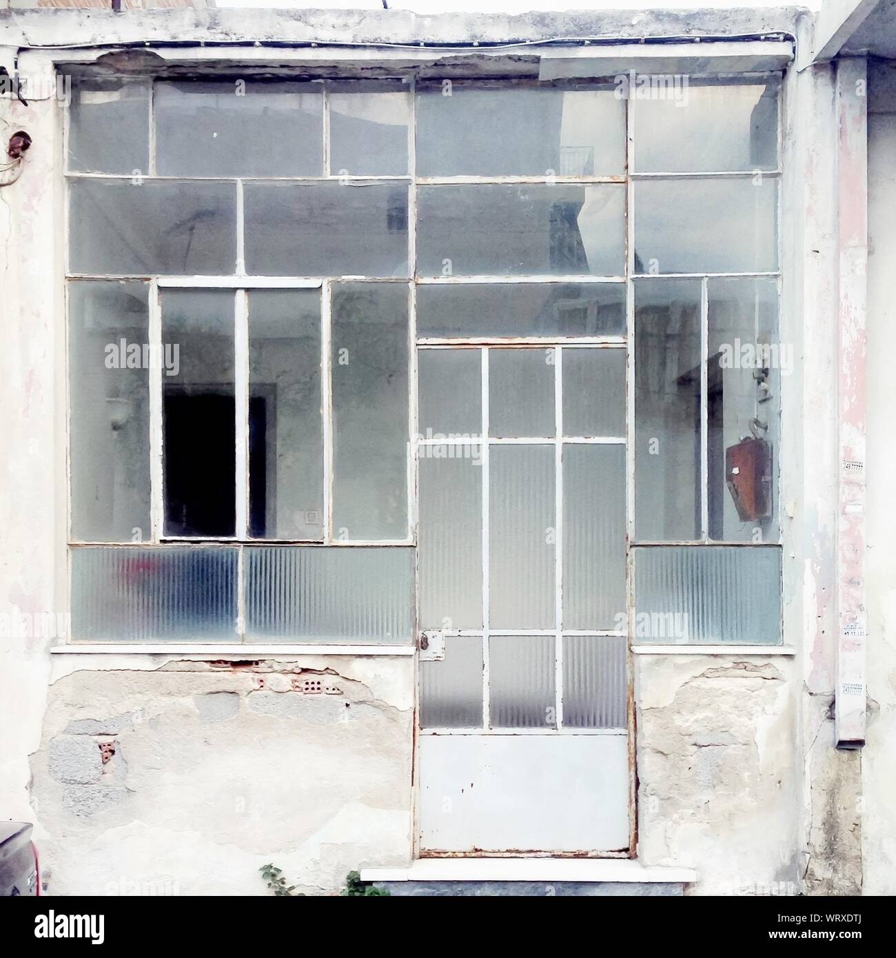 Damaged Window Glass High Resolution Stock Photography and Images - Alamy