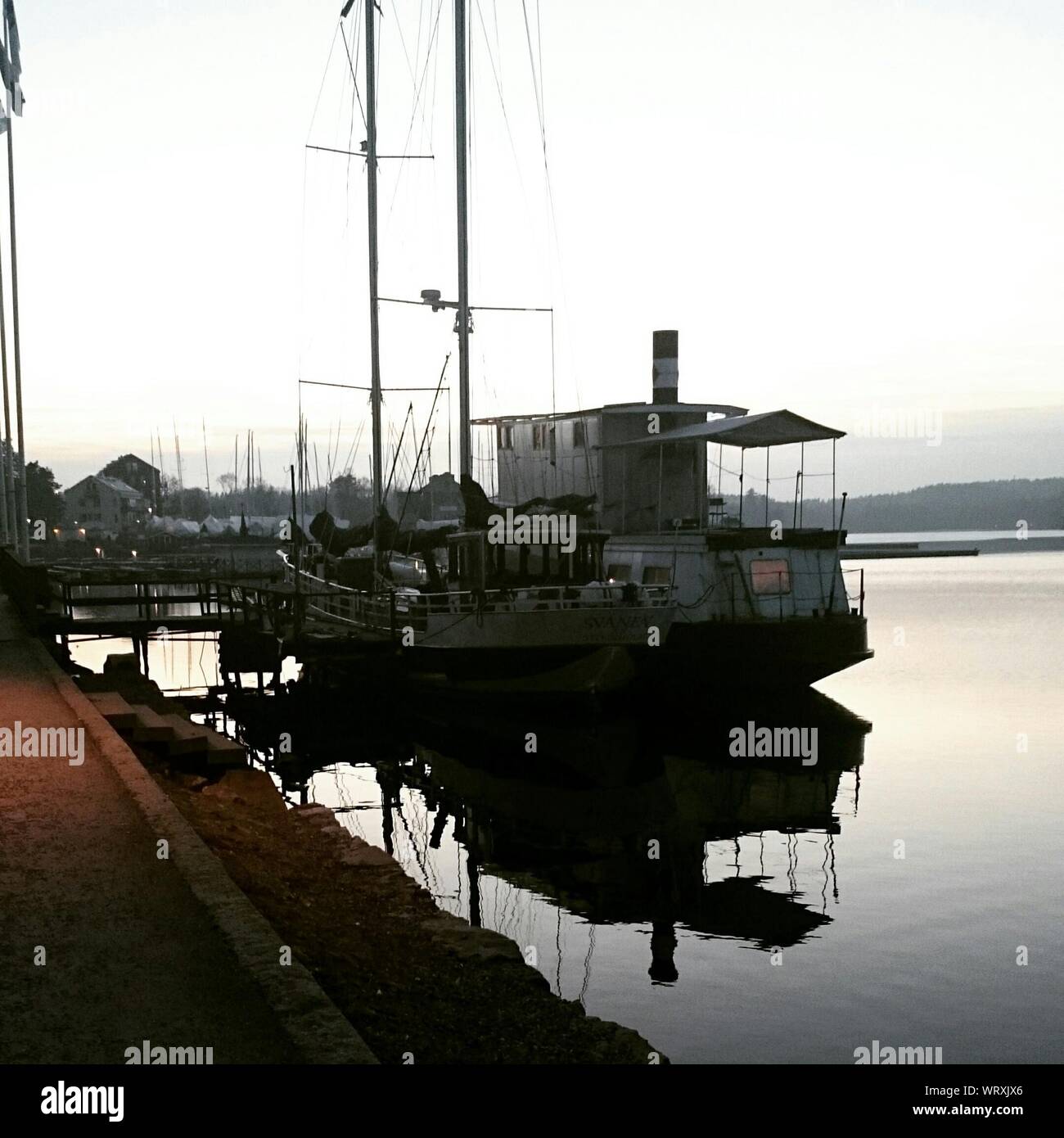The boats in the calm water hi-res stock photography and images - Alamy