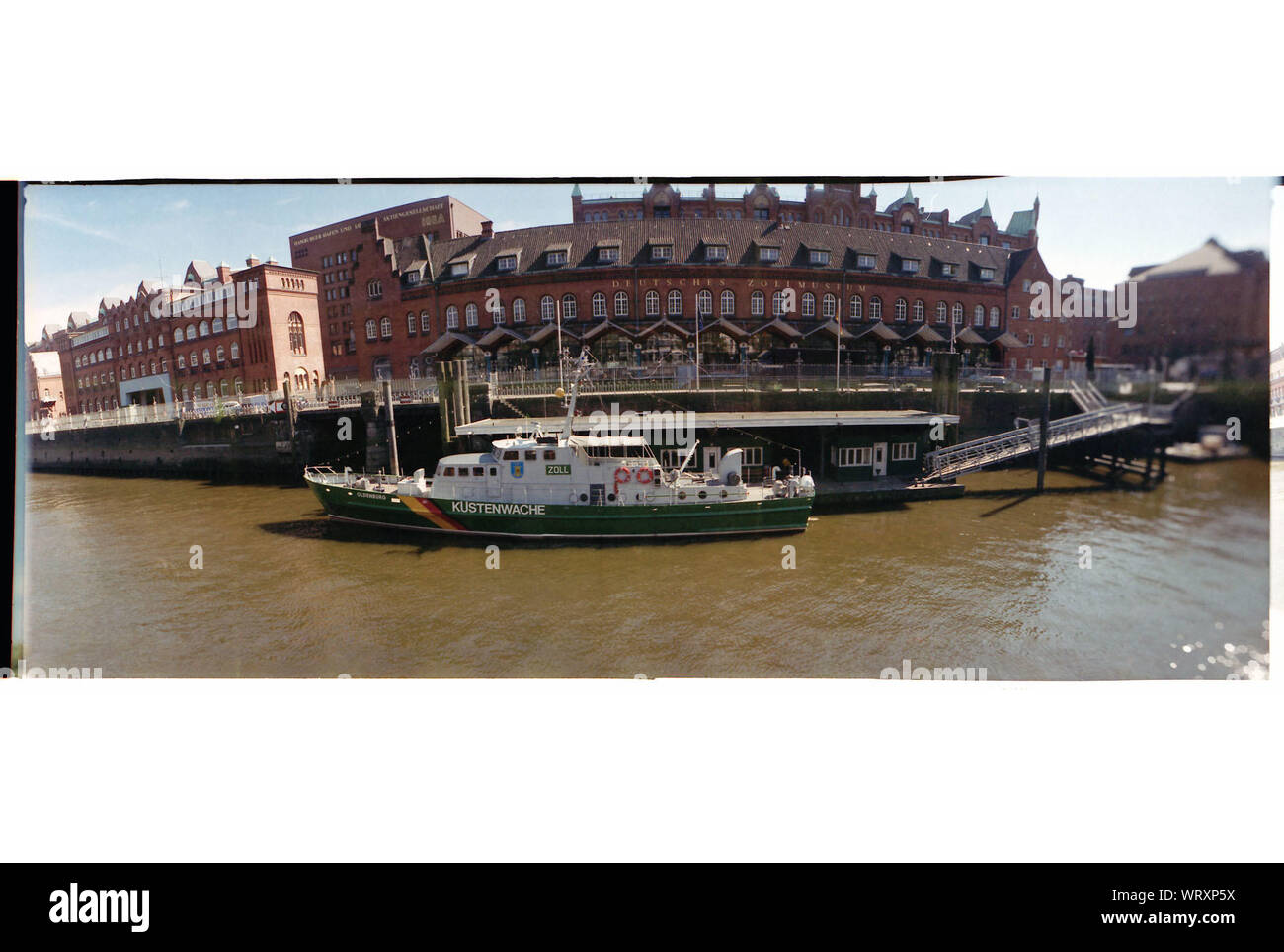 Side view boat hi-res stock photography and images - Alamy