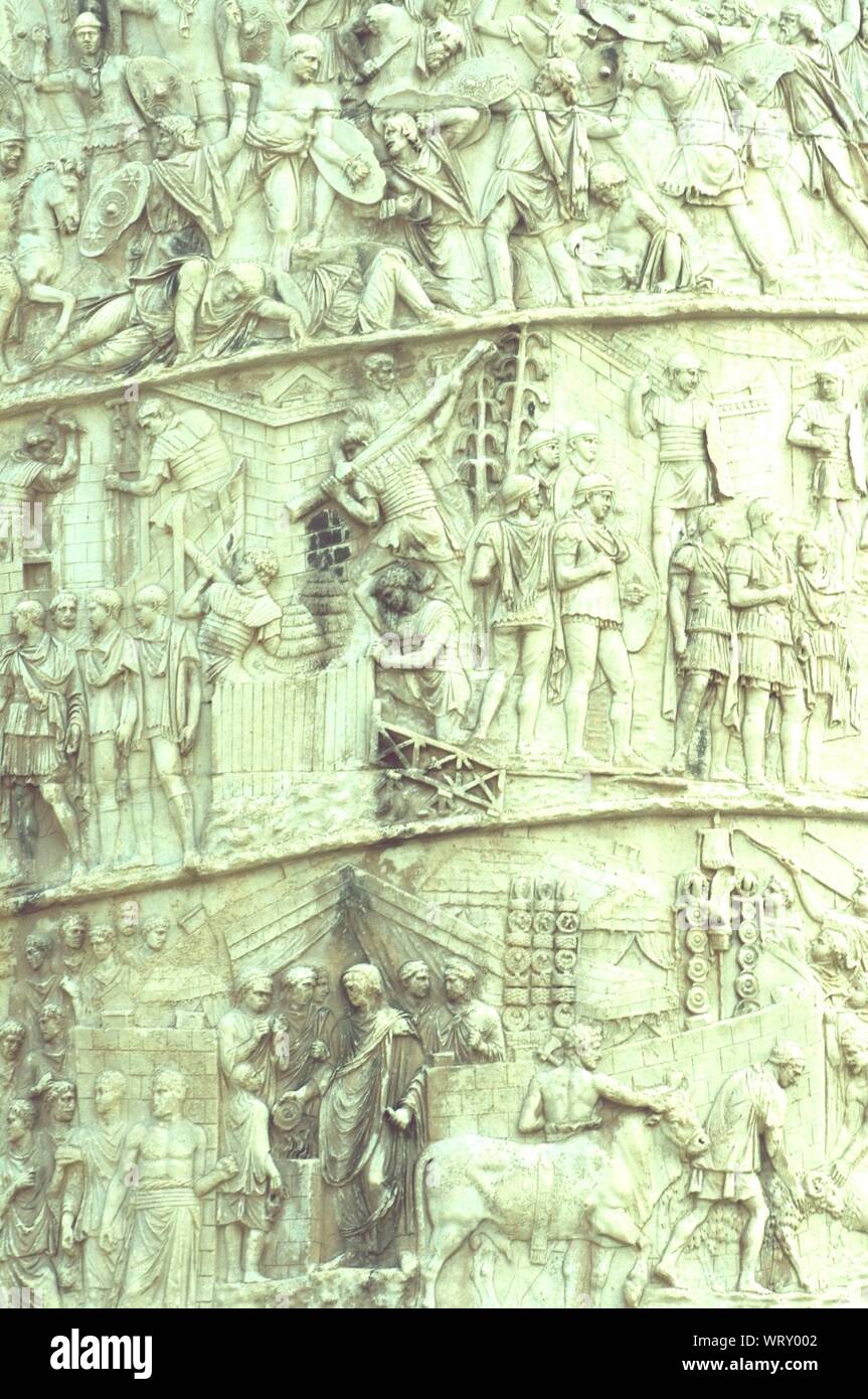 Trajan column battle hi-res stock photography and images - Alamy