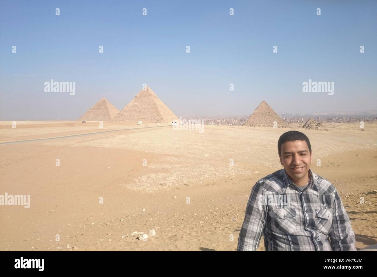 One pyramid giza hi-res stock photography and images - Alamy